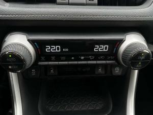 Pelēks Toyota RAV4 2022 Viļņa, ar dzinēja tilpumu 2.00 L un nobraukumu 95 tūkst. km par 23950 €, foto 17 vietnē AUTOMOTO.COM.LV