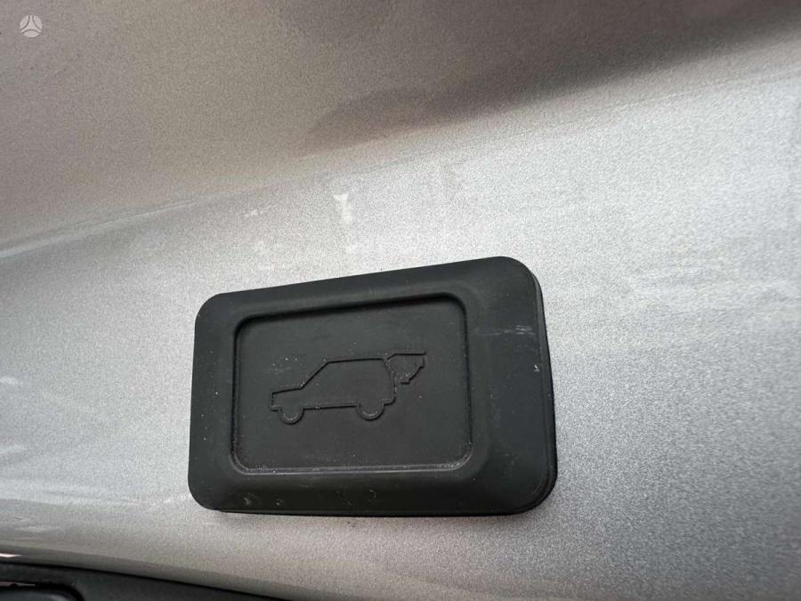 Pelēks Toyota RAV4 2022 Viļņa, ar dzinēja tilpumu 2.00 L un nobraukumu 95 tūkst. km par 23950 €, foto 24 vietnē AUTOMOTO.COM.LV