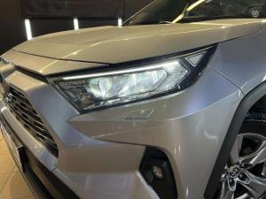 Pelēks Toyota RAV4 2022 Viļņa, ar dzinēja tilpumu 2.00 L un nobraukumu 95 tūkst. km par 23950 €, foto 28 vietnē AUTOMOTO.COM.LV