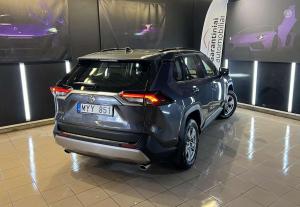 Pelēks Toyota RAV4 2022 Viļņa, ar dzinēja tilpumu 2.00 L un nobraukumu 100 tūkst. km par 23950 €, foto 3 vietnē AUTOMOTO.COM.LV