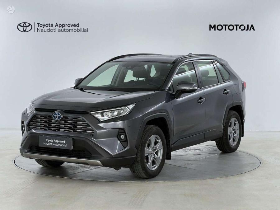 Pelēks Toyota RAV4 2022 Viļņa, ar dzinēja tilpumu 2.49 L un nobraukumu 113 tūkst. km par 29900 €, foto 1 vietnē AUTOMOTO.COM.LV