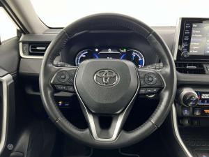 Pelēks Toyota RAV4 2022 Viļņa, ar dzinēja tilpumu 2.49 L un nobraukumu 113 tūkst. km par 29900 €, foto 13 vietnē AUTOMOTO.COM.LV
