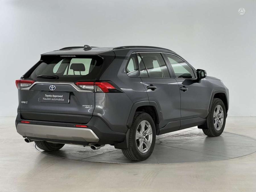 Pelēks Toyota RAV4 2022 Viļņa, ar dzinēja tilpumu 2.49 L un nobraukumu 113 tūkst. km par 29900 €, foto 21 vietnē AUTOMOTO.COM.LV