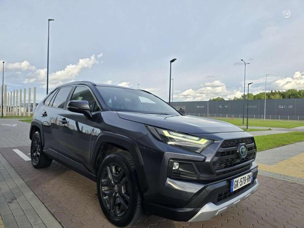 Pelēks Toyota RAV4 2022 Kauņa, ar dzinēja tilpumu 2.49 L un nobraukumu 163 tūkst. km par 26700 €, foto 6 vietnē AUTOMOTO.COM.LV