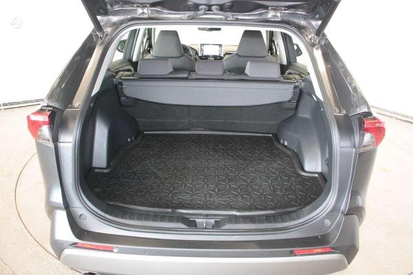Pelēks Toyota RAV4 2022 Kauņa, ar dzinēja tilpumu 2.49 L un nobraukumu 151 tūkst. km par 27500 €, foto 10 vietnē AUTOMOTO.COM.LV
