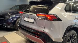 Pelēks Toyota RAV4 2022 Rīga, ar dzinēja tilpumu 2.50 L un nobraukumu 35 tūkst. km par 31490 €, foto 10 vietnē AUTOMOTO.COM.LV