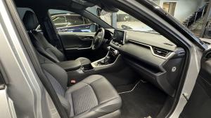 Pelēks Toyota RAV4 2022 Rīga, ar dzinēja tilpumu 2.50 L un nobraukumu 35 tūkst. km par 31490 €, foto 11 vietnē AUTOMOTO.COM.LV