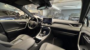 Pelēks Toyota RAV4 2022 Rīga, ar dzinēja tilpumu 2.50 L un nobraukumu 35 tūkst. km par 31490 €, foto 14 vietnē AUTOMOTO.COM.LV
