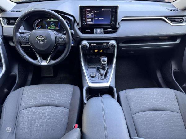 Pelēks Toyota RAV4 2022 Viļņa, ar dzinēja tilpumu 2.50 L un nobraukumu 117 tūkst. km par 27950 €, foto 8 vietnē AUTOMOTO.COM.LV