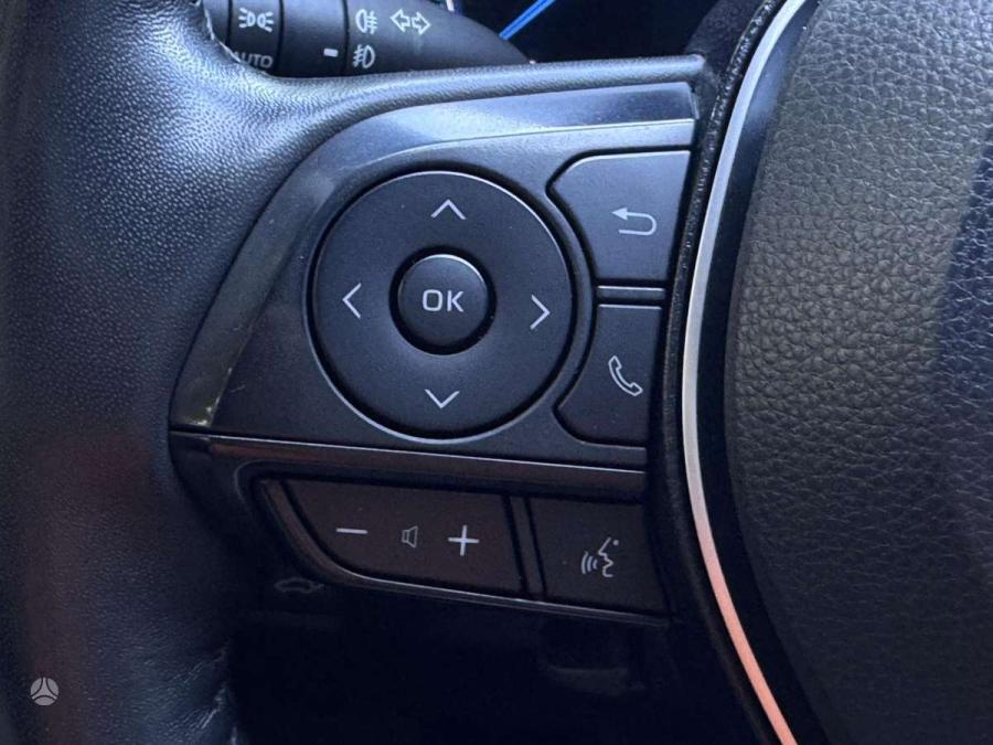 Pelēks Toyota RAV4 2022 Viļņa, ar dzinēja tilpumu 2.50 L un nobraukumu 117 tūkst. km par 27950 €, foto 17 vietnē AUTOMOTO.COM.LV