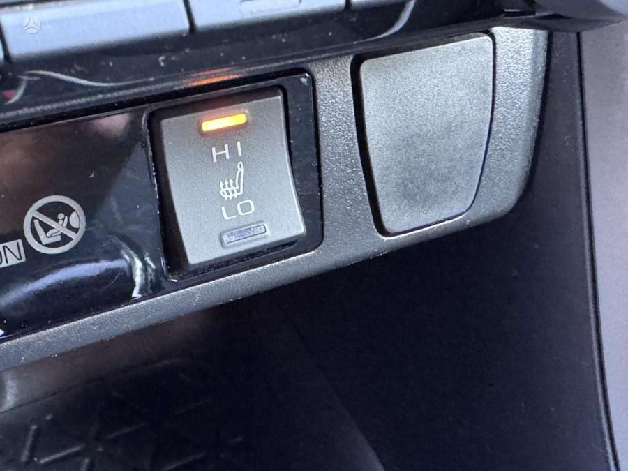 Pelēks Toyota RAV4 2022 Viļņa, ar dzinēja tilpumu 2.50 L un nobraukumu 117 tūkst. km par 27950 €, foto 24 vietnē AUTOMOTO.COM.LV