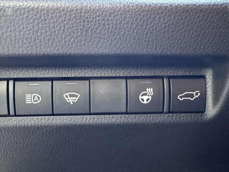 Pelēks Toyota RAV4 2022 Viļņa, ar dzinēja tilpumu 2.50 L un nobraukumu 117 tūkst. km par 27950 €, foto 27 vietnē AUTOMOTO.COM.LV