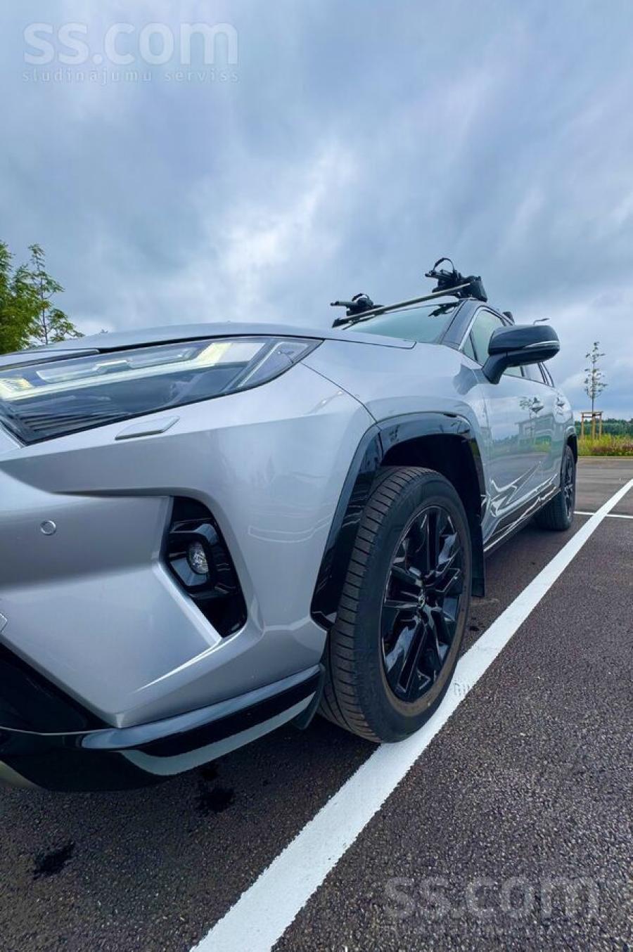 Pelēks Toyota RAV4 2022 Rīga, ar dzinēja tilpumu 2.50 L un nobraukumu 60 tūkst. km par 31000 €, foto 4 vietnē AUTOMOTO.COM.LV