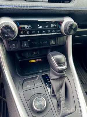 Pelēks Toyota RAV4 2022 Rīga, ar dzinēja tilpumu 2.50 L un nobraukumu 60 tūkst. km par 31000 €, foto 9 vietnē AUTOMOTO.COM.LV