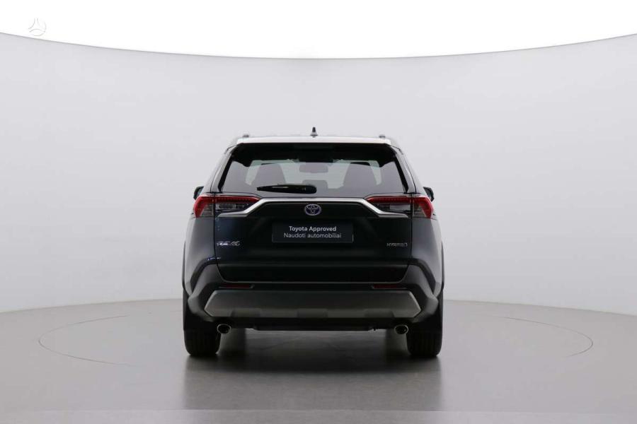 Grey Toyota RAV4 2022 in Vilnius, with an engine capacity of 2.49 L and mileage of 54 thousand km for 34900 €, photo 6 on AUTOMOTO.COM.LV