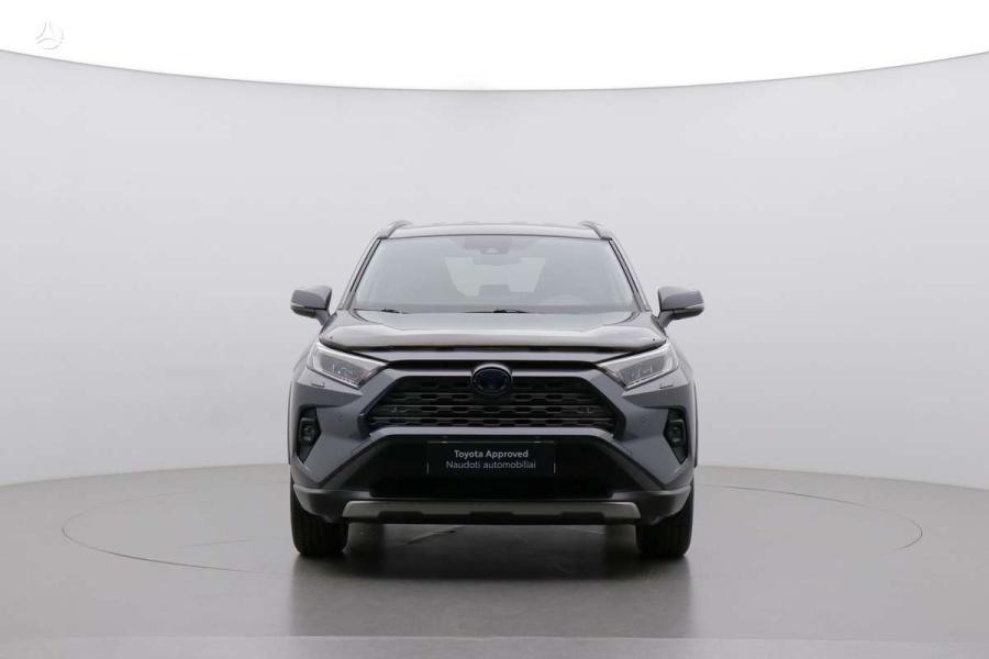 Grey Toyota RAV4 2022 in Vilnius, with an engine capacity of 2.49 L and mileage of 54 thousand km for 34900 €, photo 7 on AUTOMOTO.COM.LV