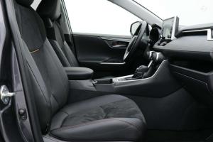 Grey Toyota RAV4 2022 in Vilnius, with an engine capacity of 2.49 L and mileage of 54 thousand km for 34900 €, photo 10 on AUTOMOTO.COM.LV