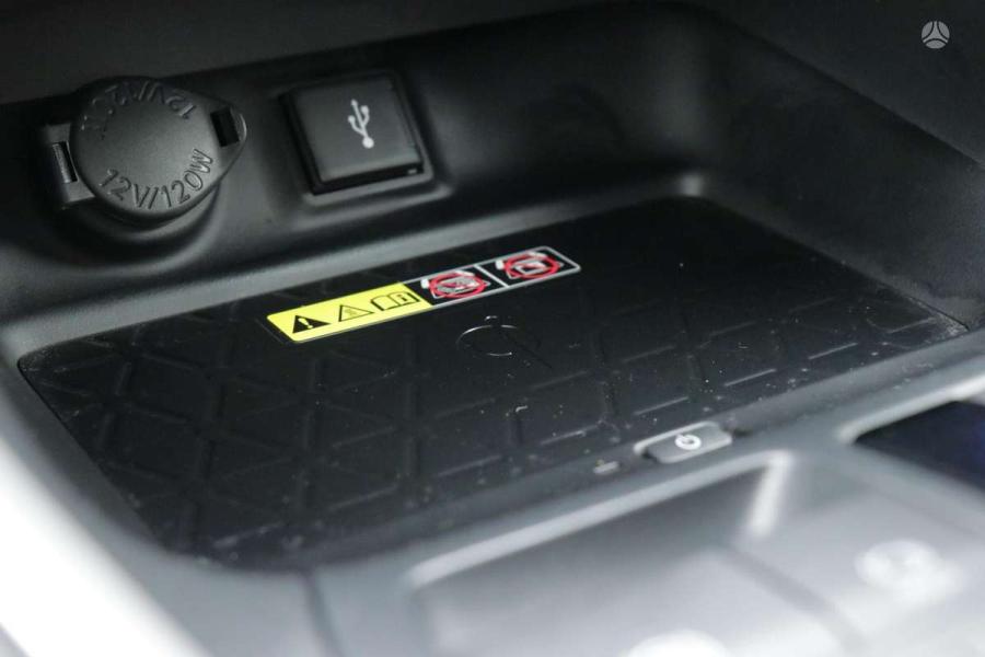 Grey Toyota RAV4 2022 in Vilnius, with an engine capacity of 2.49 L and mileage of 54 thousand km for 34900 €, photo 27 on AUTOMOTO.COM.LV