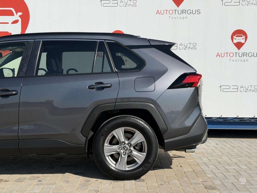 Pelēks Toyota RAV4 2022 Tauragė, ar dzinēja tilpumu 2.49 L un nobraukumu 214 tūkst. km par 19800 €, foto 18 vietnē AUTOMOTO.COM.LV