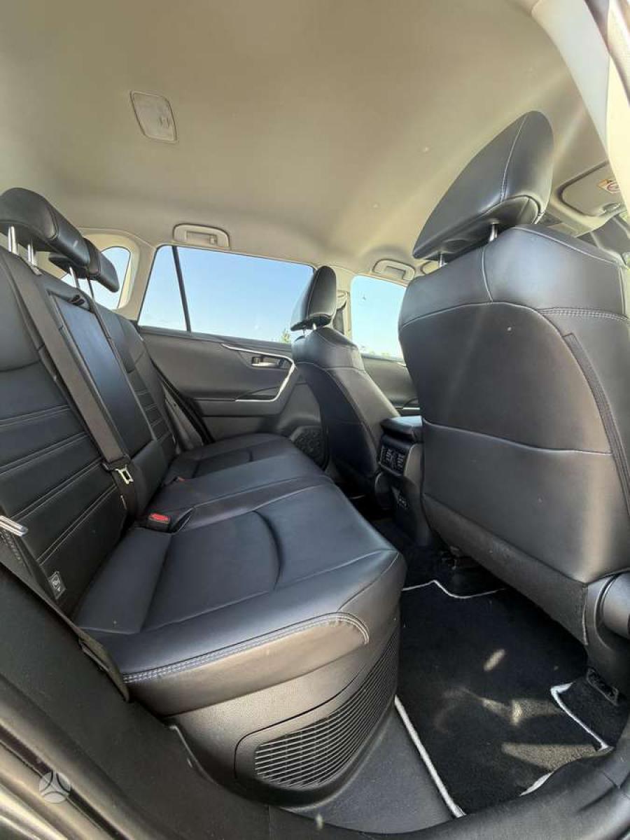 Pelēks Toyota RAV4 2022 Tauragė, ar dzinēja tilpumu 2.49 L un nobraukumu 214 tūkst. km par 19800 €, foto 39 vietnē AUTOMOTO.COM.LV