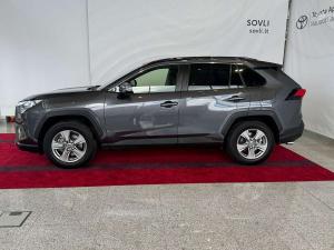 Grey Toyota RAV4 2022 in Siauliai, with an engine capacity of 2.49 L and mileage of 153 thousand km for 25900 €, photo 5 on AUTOMOTO.COM.LV
