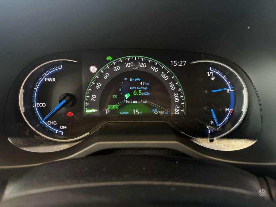 Grey Toyota RAV4 2022 in Siauliai, with an engine capacity of 2.49 L and mileage of 153 thousand km for 25900 €, photo 15 on AUTOMOTO.COM.LV
