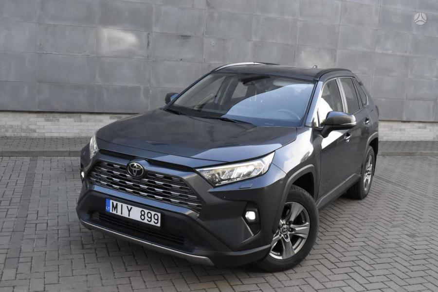 Pelēks Toyota RAV4 2022 Viļņa, ar dzinēja tilpumu 1.99 L un nobraukumu 105 tūkst. km par 21888 €, foto 8 vietnē AUTOMOTO.COM.LV