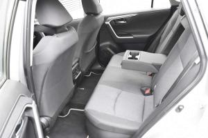 Pelēks Toyota RAV4 2022 Viļņa, ar dzinēja tilpumu 1.99 L un nobraukumu 105 tūkst. km par 21888 €, foto 23 vietnē AUTOMOTO.COM.LV