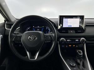 Grey Toyota RAV4 2022 in Vilnius, with an engine capacity of 2.49 L and mileage of 121 thousand km for 29900 €, photo 10 on AUTOMOTO.COM.LV