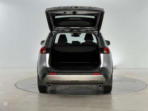 Grey Toyota RAV4 2022 in Vilnius, with an engine capacity of 2.49 L and mileage of 121 thousand km for 29900 €, photo 11 on AUTOMOTO.COM.LV