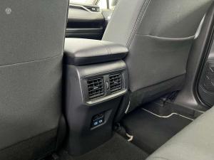 Grey Toyota RAV4 2022 in Vilnius, with an engine capacity of 2.49 L and mileage of 121 thousand km for 29900 €, photo 25 on AUTOMOTO.COM.LV