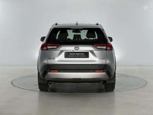 Grey Toyota RAV4 2022 in Vilnius, with an engine capacity of 2.49 L and mileage of 148 thousand km for 26900 €, photo 5 on AUTOMOTO.COM.LV