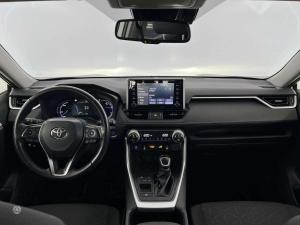 Grey Toyota RAV4 2022 in Vilnius, with an engine capacity of 2.49 L and mileage of 148 thousand km for 26900 €, photo 9 on AUTOMOTO.COM.LV