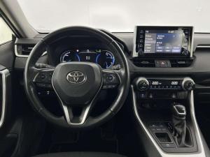 Grey Toyota RAV4 2022 in Vilnius, with an engine capacity of 2.49 L and mileage of 148 thousand km for 26900 €, photo 10 on AUTOMOTO.COM.LV