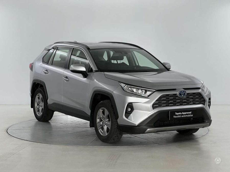Grey Toyota RAV4 2022 in Vilnius, with an engine capacity of 2.49 L and mileage of 148 thousand km for 26900 €, photo 19 on AUTOMOTO.COM.LV