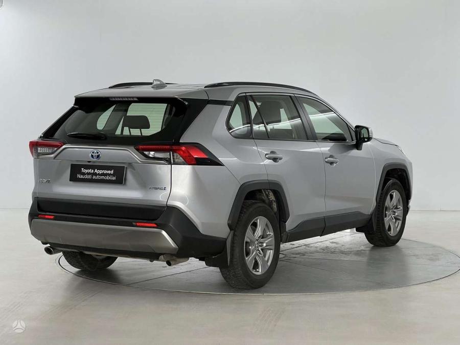 Grey Toyota RAV4 2022 in Vilnius, with an engine capacity of 2.49 L and mileage of 148 thousand km for 26900 €, photo 21 on AUTOMOTO.COM.LV