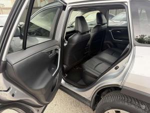 Grey Toyota RAV4 2022 in Vilnius, with an engine capacity of 2.49 L and mileage of 205 thousand km for 23700 €, photo 17 on AUTOMOTO.COM.LV