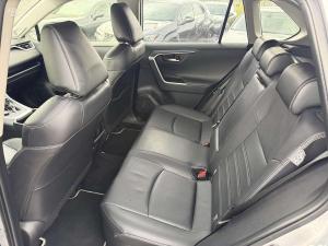 Grey Toyota RAV4 2022 in Vilnius, with an engine capacity of 2.49 L and mileage of 205 thousand km for 23700 €, photo 18 on AUTOMOTO.COM.LV
