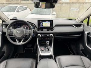 Grey Toyota RAV4 2022 in Vilnius, with an engine capacity of 2.49 L and mileage of 205 thousand km for 23700 €, photo 20 on AUTOMOTO.COM.LV