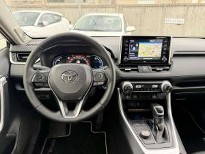 Grey Toyota RAV4 2022 in Vilnius, with an engine capacity of 2.49 L and mileage of 205 thousand km for 23700 €, photo 21 on AUTOMOTO.COM.LV