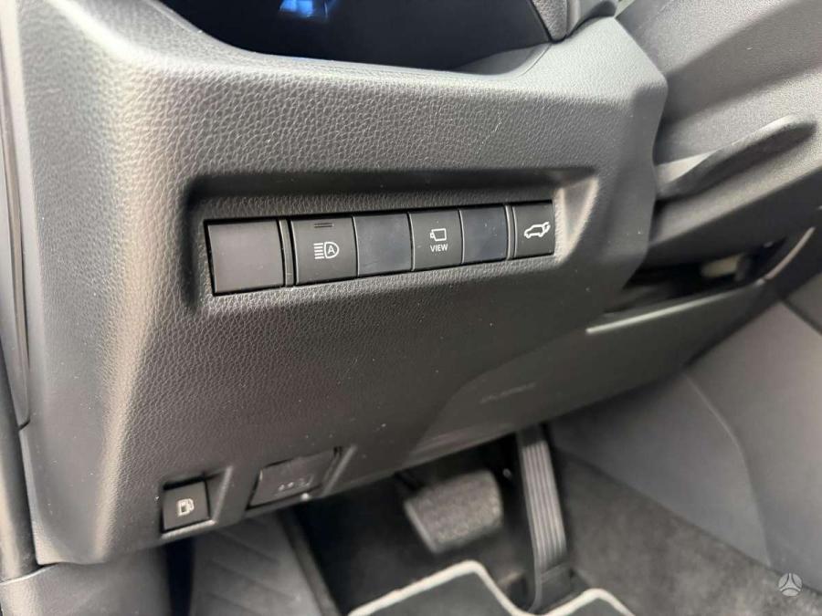 Grey Toyota RAV4 2022 in Vilnius, with an engine capacity of 2.49 L and mileage of 205 thousand km for 23700 €, photo 24 on AUTOMOTO.COM.LV