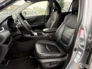 Grey Toyota RAV4 2022 in Vilnius, with an engine capacity of 2.49 L and mileage of 205 thousand km for 23700 €, photo 25 on AUTOMOTO.COM.LV