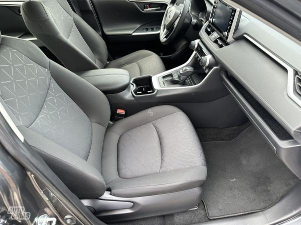 Серый Тойота РАВ 4 2022 в Авиженяй, объемом двигателя 2.00 л и пробегом 85 тыс. км за 23950 €, фото 6 на AUTOMOTO.COM.LV