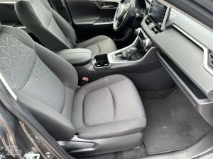 Grey Toyota RAV4 2022 in Avizieniai, with an engine capacity of 2.00 L and mileage of 85 thousand km for 23950 €, photo 7 on AUTOMOTO.COM.LV