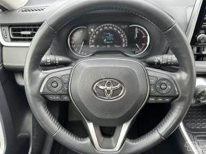 Grey Toyota RAV4 2022 in Avizieniai, with an engine capacity of 2.00 L and mileage of 85 thousand km for 23950 €, photo 11 on AUTOMOTO.COM.LV