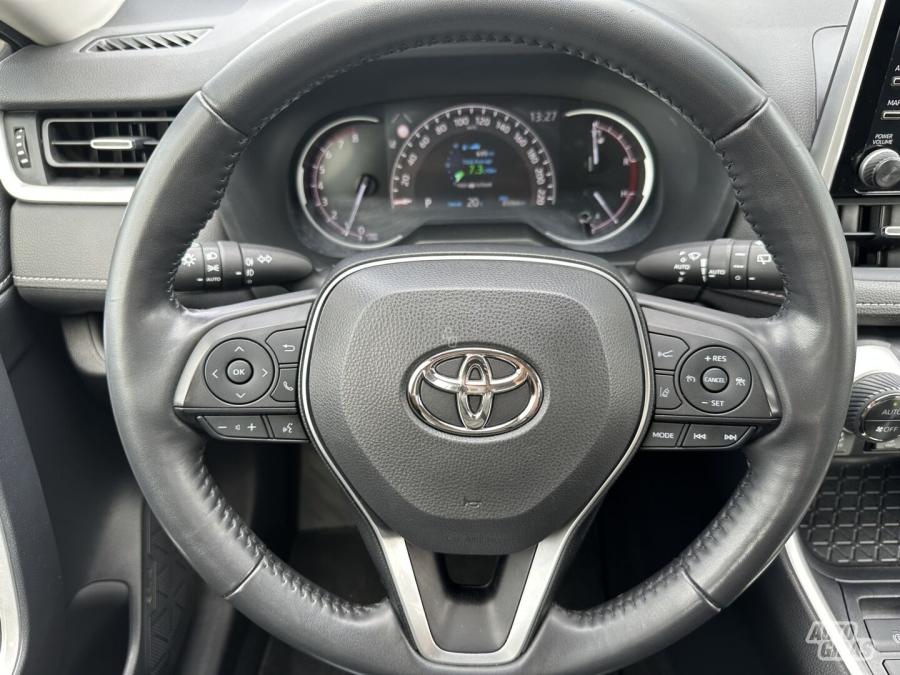 Grey Toyota RAV4 2022 in Avizieniai, with an engine capacity of 2.00 L and mileage of 85 thousand km for 23950 €, photo 11 on AUTOMOTO.COM.LV
