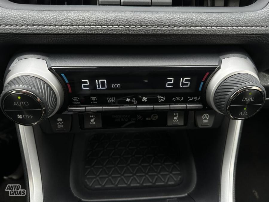 Grey Toyota RAV4 2022 in Avizieniai, with an engine capacity of 2.00 L and mileage of 85 thousand km for 23950 €, photo 22 on AUTOMOTO.COM.LV