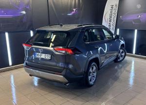 Pelēks Toyota RAV4 2022 Viļņa, ar dzinēja tilpumu 2.00 L un nobraukumu 85 tūkst. km par 23950 €, foto 3 vietnē AUTOMOTO.COM.LV