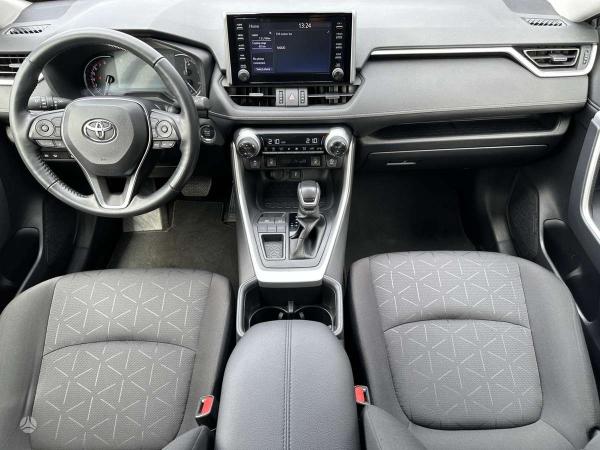 Pelēks Toyota RAV4 2022 Viļņa, ar dzinēja tilpumu 2.00 L un nobraukumu 85 tūkst. km par 23950 €, foto 5 vietnē AUTOMOTO.COM.LV