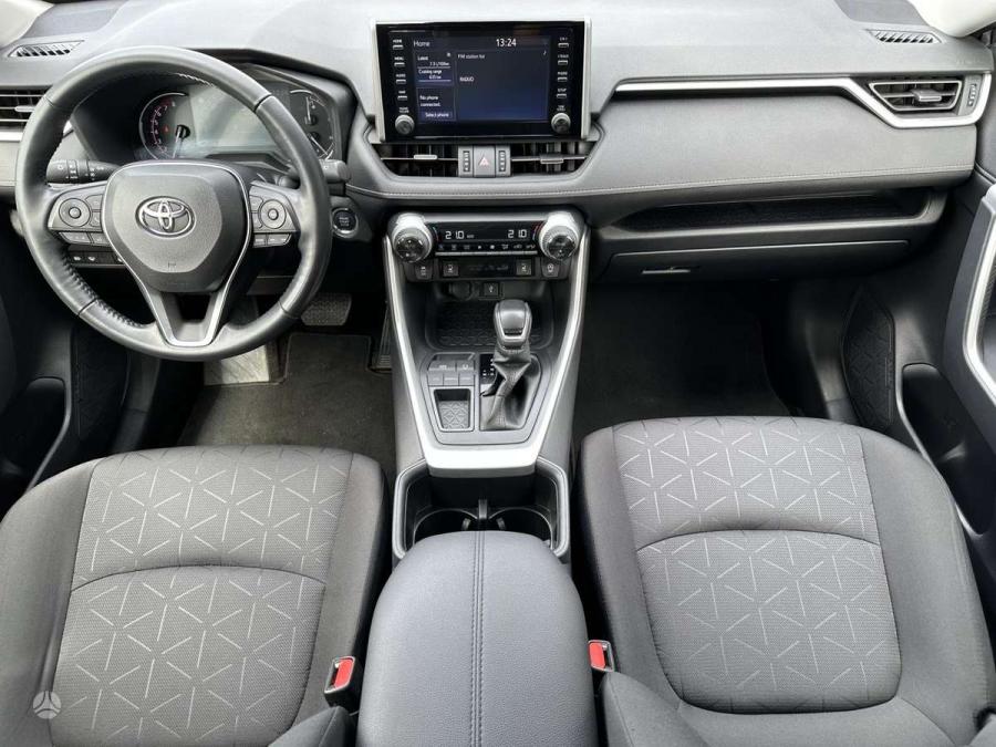 Pelēks Toyota RAV4 2022 Viļņa, ar dzinēja tilpumu 2.00 L un nobraukumu 85 tūkst. km par 23950 €, foto 6 vietnē AUTOMOTO.COM.LV